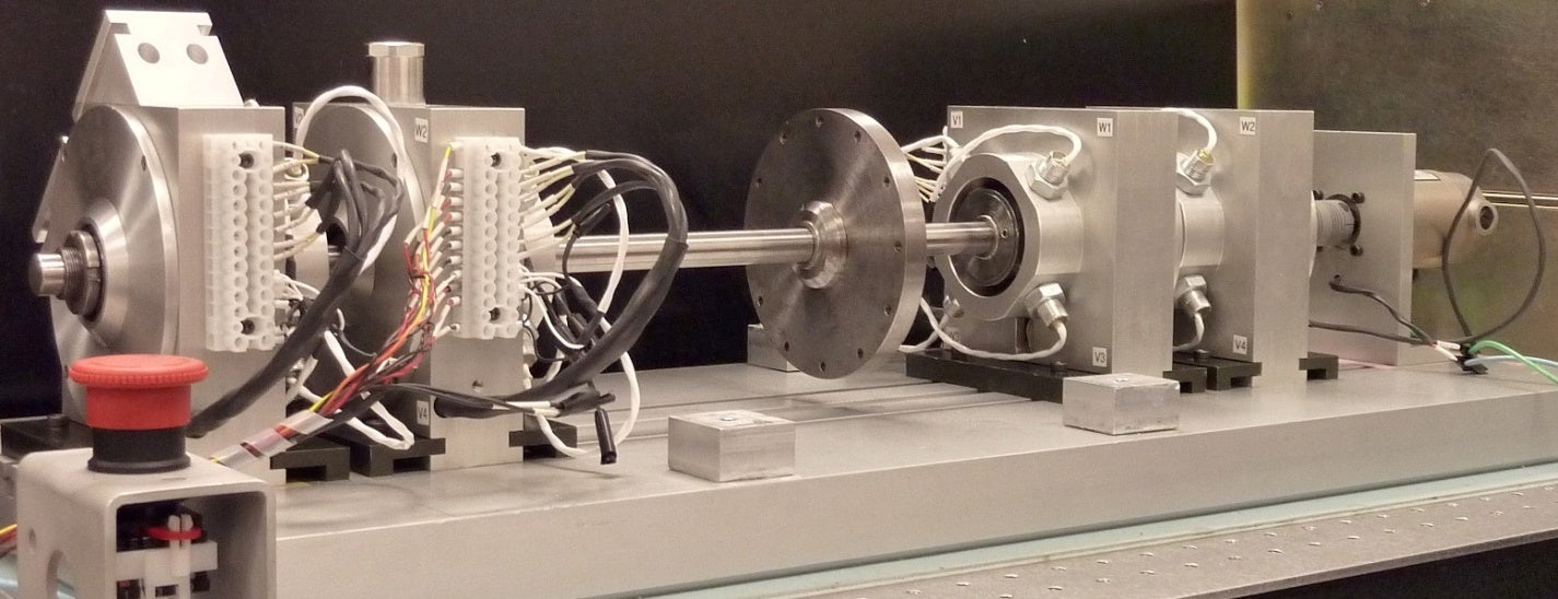 Crack Detection Rig Center For Rotating Machinery Dynamics And Control